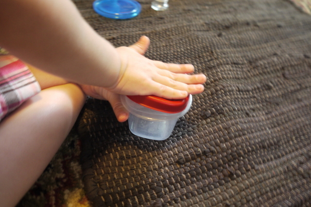 File:Opening and Closing Containers 7.JPG - Montessori Album