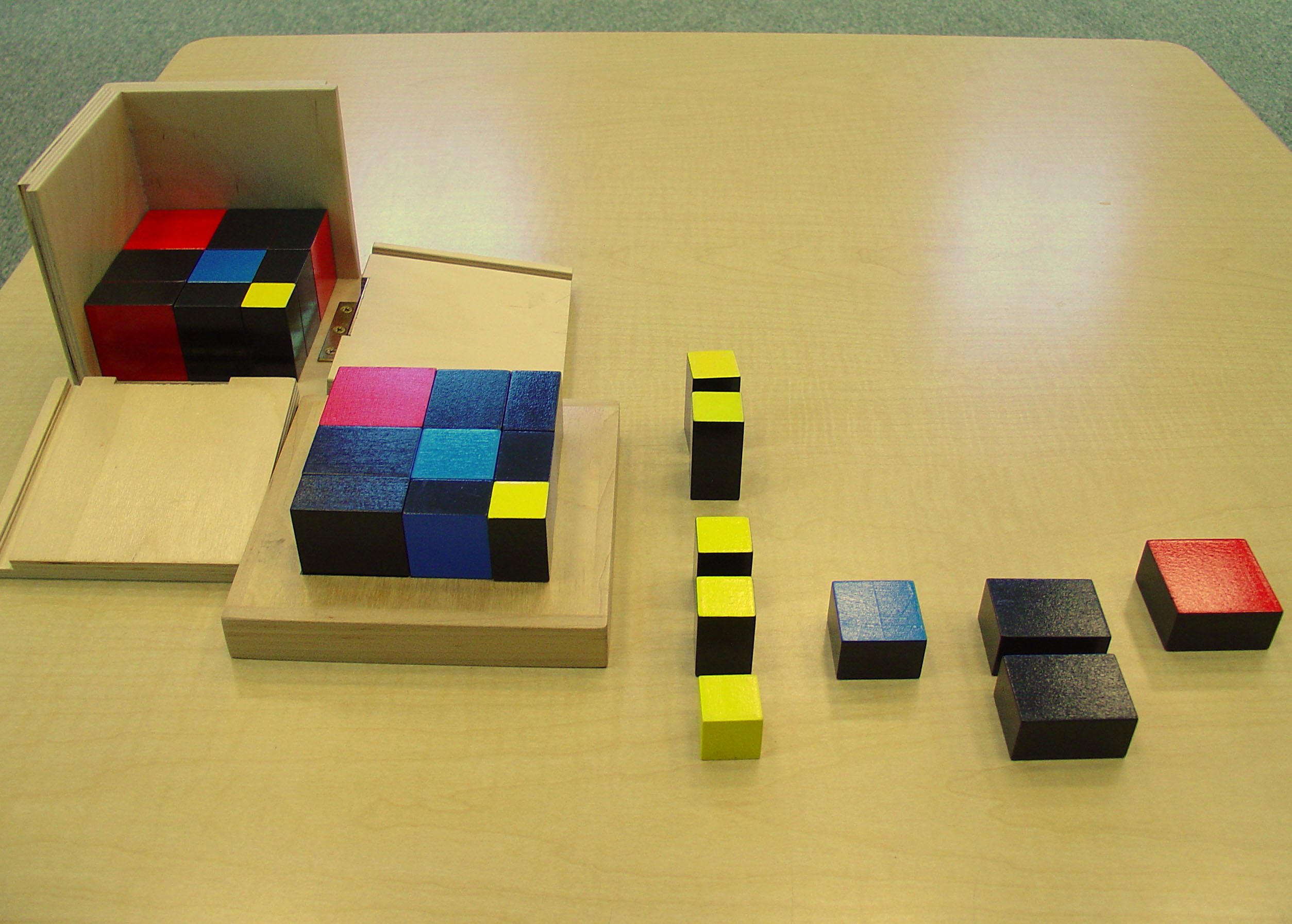 File:Trinomial Cube 6.JPG - Montessori Album