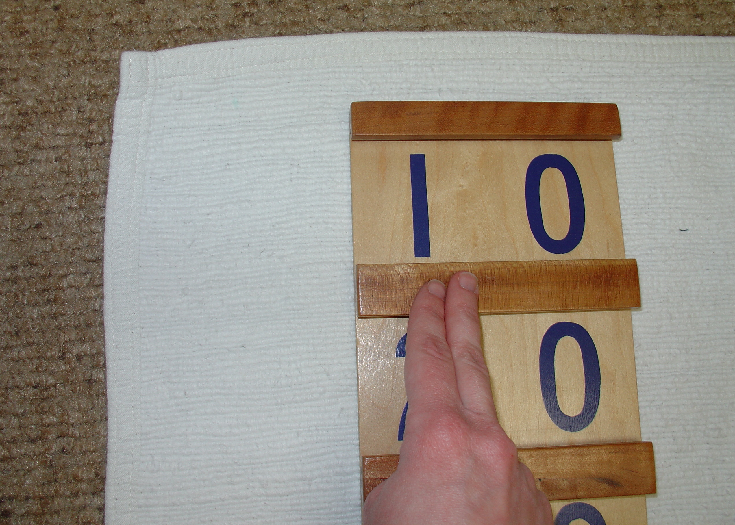 File:Tens Board with Beads 2.JPG - Montessori Album