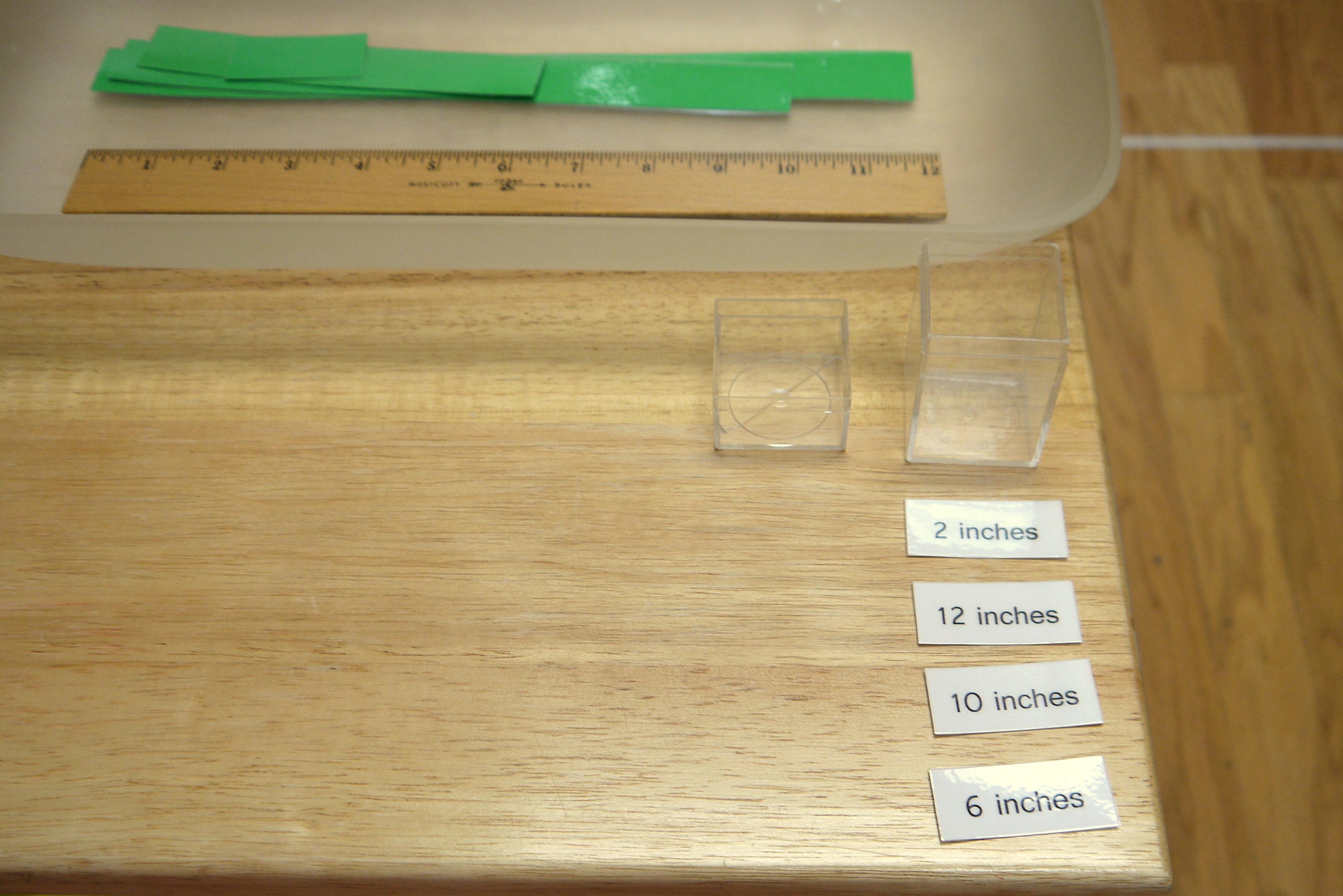 File:Measurement 1-2.JPG - Montessori Album