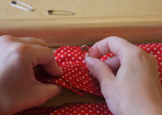 File:Safety Pin Frame icon.JPG - Montessori Album