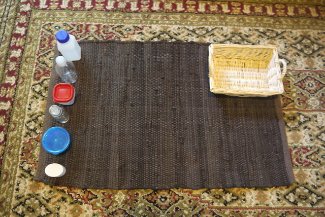 File:Opening and Closing Containers 2.JPG - Montessori Album