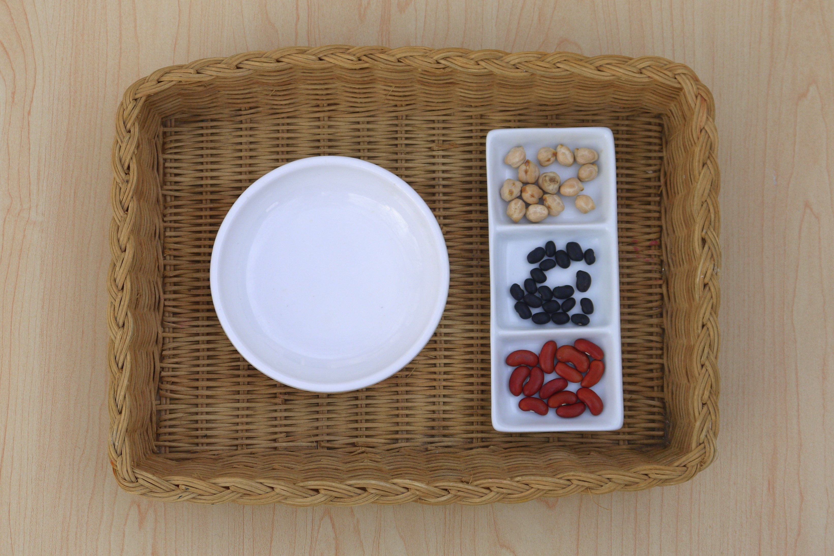 File:Sorting 4.JPG - Montessori Album